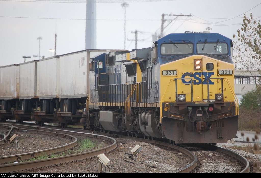 CSX 331 & 9009